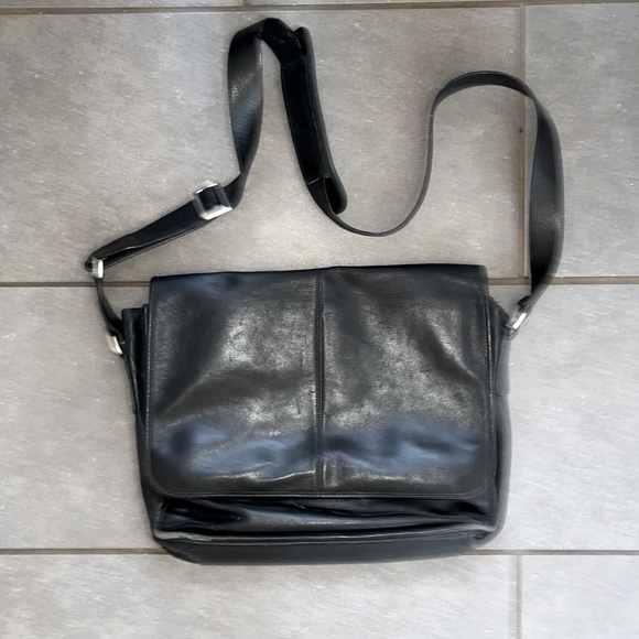 Levenger | Bags | Levenger Leather Laptop Bagbrief Case | Poshmark